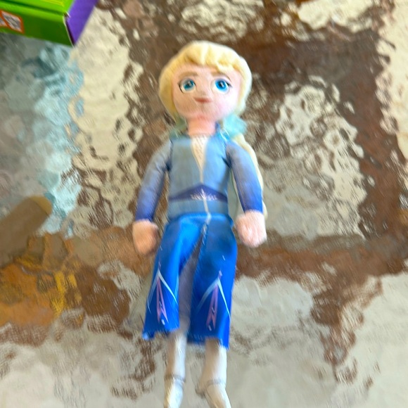 Disney | Toys | Elsa Plush Doll Very Rare Disney Frozen 2 Elsa Talking ...